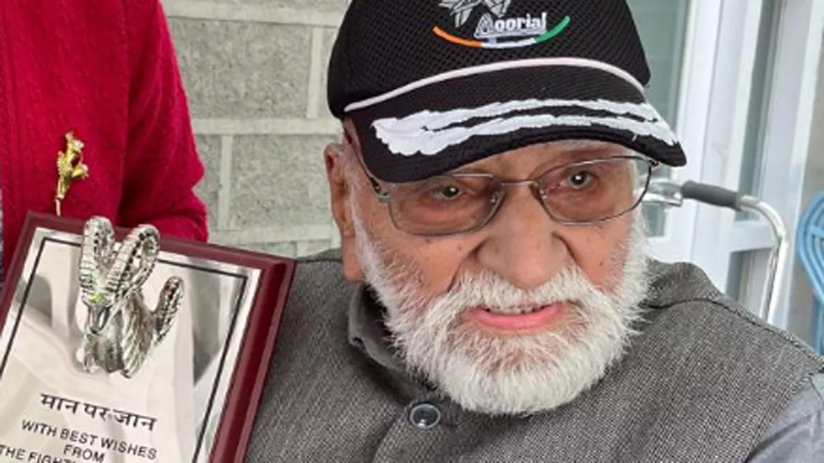 Air Force के सबसे उम्रदराज पायलट Dalip Singh Majithia का निधन, 97 साल ...