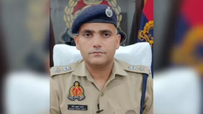 एक्शन में आए IPS नीरज कुमार जादौन, लापरवाही पर चौकी प्रभारी समेत दो ...