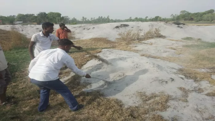 सीतापुर के हरगांव चीनी मिल की गर्म राख से चार लोग झुलसे, बालिका की हालत ...