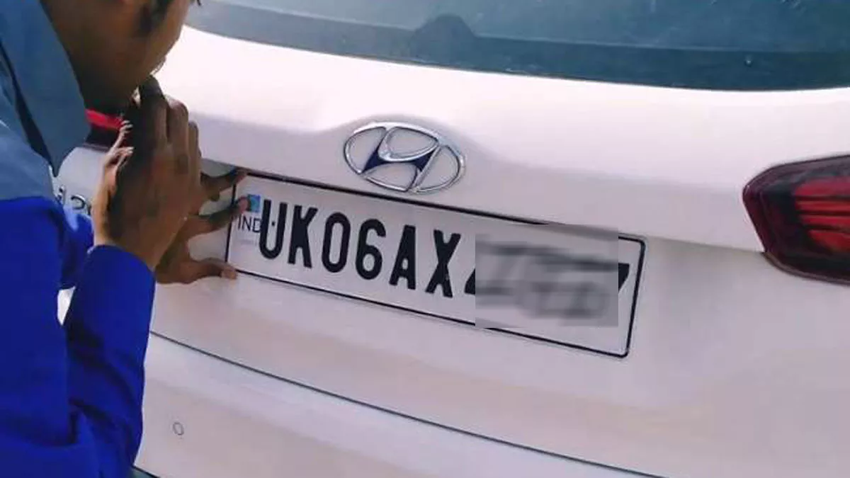 उत्तराखंड में अब गाड़ियों की नंबर प्लेट हिंदी में, यूके बनेगा उ-ख ...