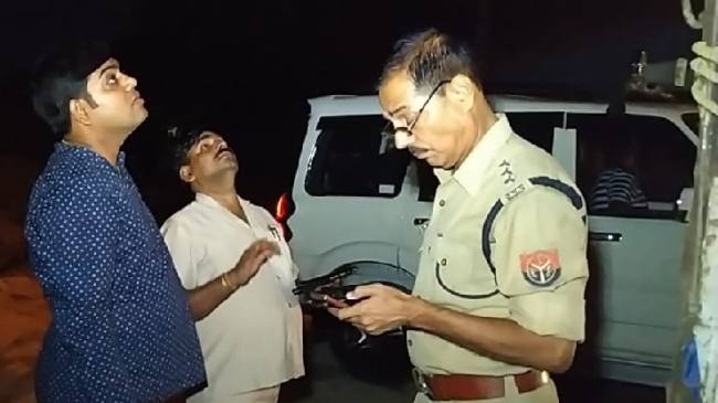 टॉस्क फोर्स ने घेराबंदी कर दो दर्जन ट्रक पकड़े