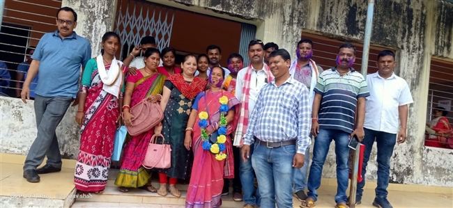 गुरवारी देवगम तीसरी बार बनी मनोहरपुर प्रखंड प्रमुख - Gurwari Devgam ...
