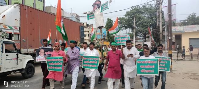 केंद्र की सरकार युवाओं के भविष्य के साथ खिलवाड़ कर रही है: मनोहर ...