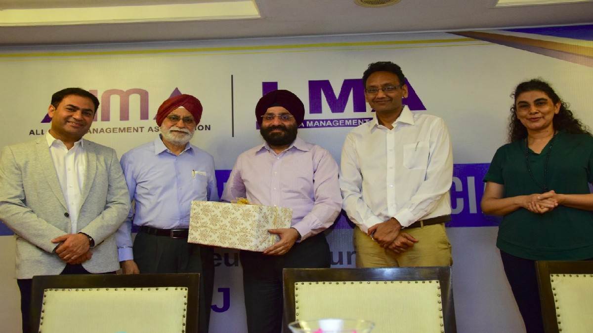 लुधियाना में एलएमए सदस्यों से रूबरू हुए टाइनोर आर्थोटिक्स के डा. पीजे ...