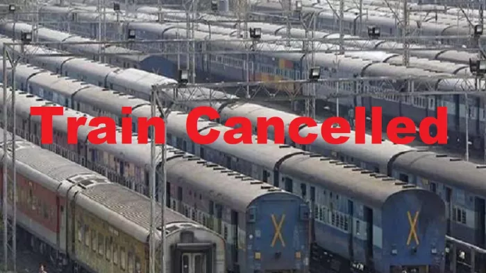 Agnipath Protest : रेलवे स्टेशन पर उपद्रव ने रोकी ट्रेनों की रफ्तार ...