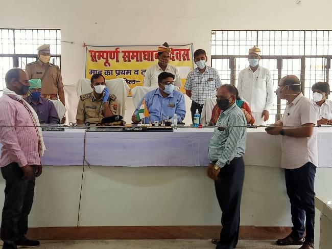 अवैध कब्जेदारों के खिलाफ होगी गैंगस्टर और गुंडा एक्ट में कार्रवाई ...