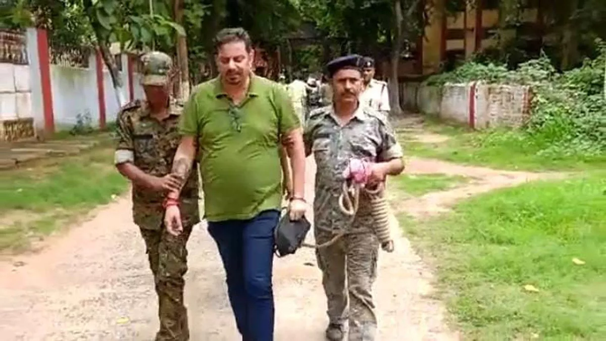 News 11 Arup Chatterjee: अरूप चटर्जी की घेराबंदी के लिए पुलिस ने रात ...