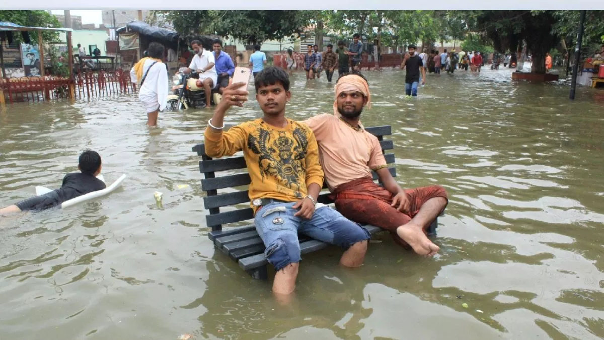 Mathura: 45 वर्ष बाद यमुना का जलस्तर बढ़ा, जन जीवन अस्त व्यस्त ...