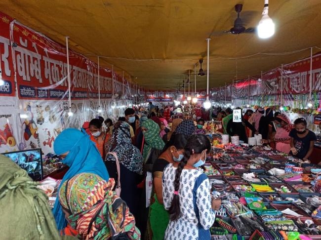 चार महीने बाद खुलीं सभी दुकानें, बाजारों में लौटी रौनक - All the shops ...