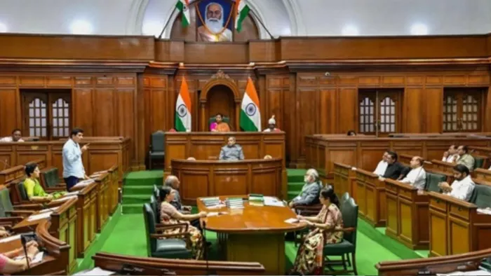 Delhi Assembly: मणिपुर हिंसा पर बहस के दौरान BJP के चार विधायक मार्शल ...