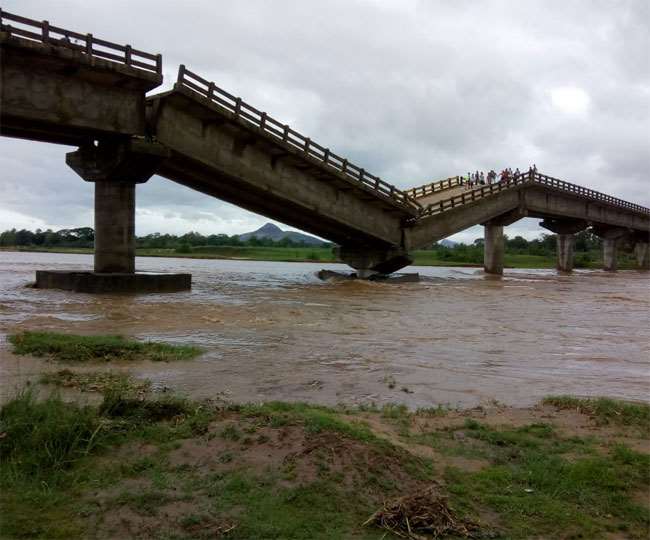 Bridge Collapsed in Ranchi: झारखंड में उद्घाटन से पहले ढहा पुल, इनके ...