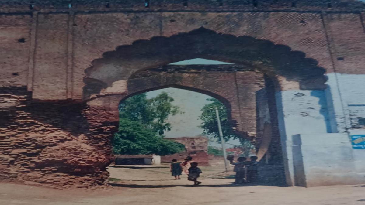 Bareilly News : बरेली के किलों इतिहास जानकर रह जाएंगे हैरान, यहां छिपीं ...