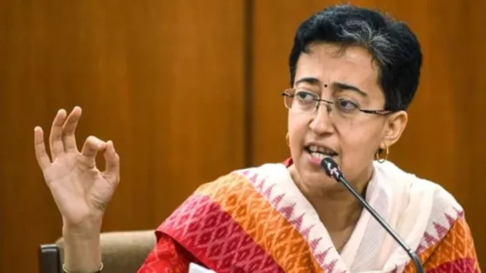 Delhi Metro Extension: 'केंद्र की ओछी मानसिकता', उद्घाटन में CM ...