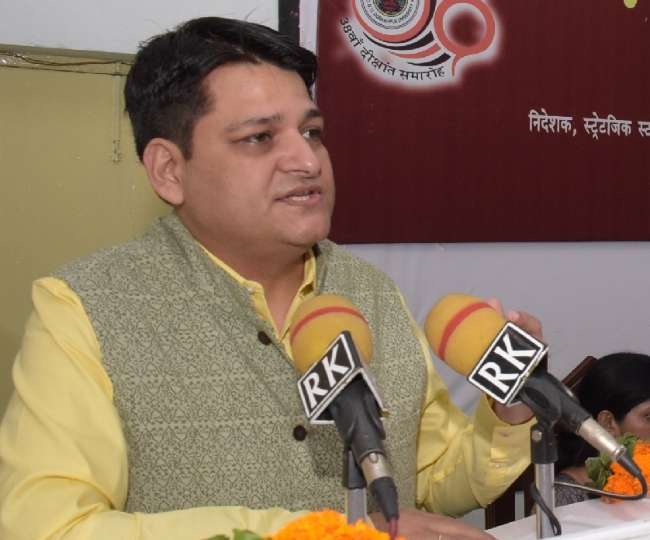 प्रो. हर्ष पंत ने कहा, बुनियादी परिवर्तन के दौर से गुजर रही भारत की ...