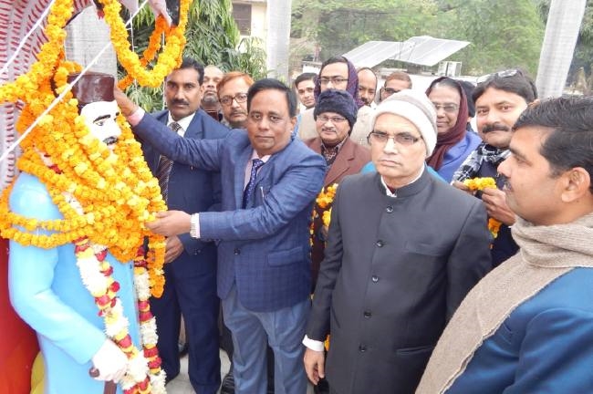 बलिया के मालवीय मुरली बाबू की मनी जयंती - Money Jubilee of Malviya ...