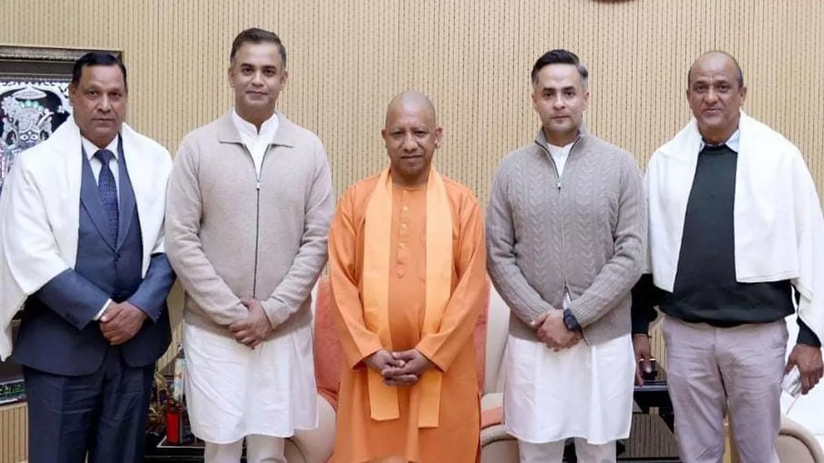 आखिर क्‍यों? भावुक हुए यूपी के सीएम Yogi Adityanath, उसके बाद ऋषिकेश के ...
