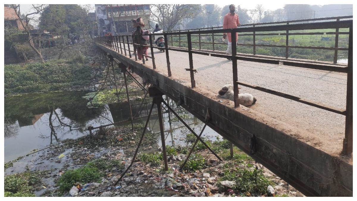 Bihar Bridge Collapse: बाइक चलने पर भी कांपने वाला ब्रिटिश काल का पुल ...