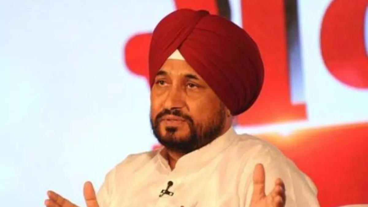 Punjab News: पगड़ी पर टोपी पहनने वाले विवाद पर पूर्व सीएम चरणजीत सिंह ...