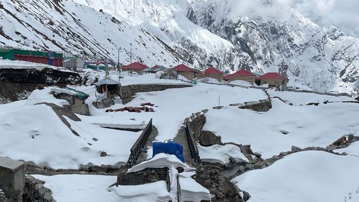 Uttarakhand Weather Update: देहरादून में रात से बारिश, बदरी-केदार सहित ...