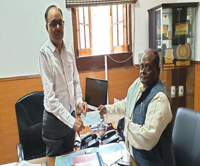 Coronavirus : COVID-19 : पूर्व मंत्री रमई राम ने मुख्यमंत्री सहायता ...