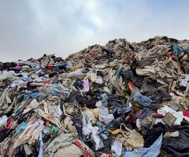 पर्यावरण की चिंता है तो कपड़े कम खरीदिए, जानें जलवायु परिवर्तन के खतरों ...