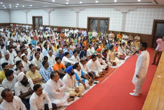 ईद की नमाज से पहले निकालें फितरा ताकि गरीब मना सकें त्योहार - give ...