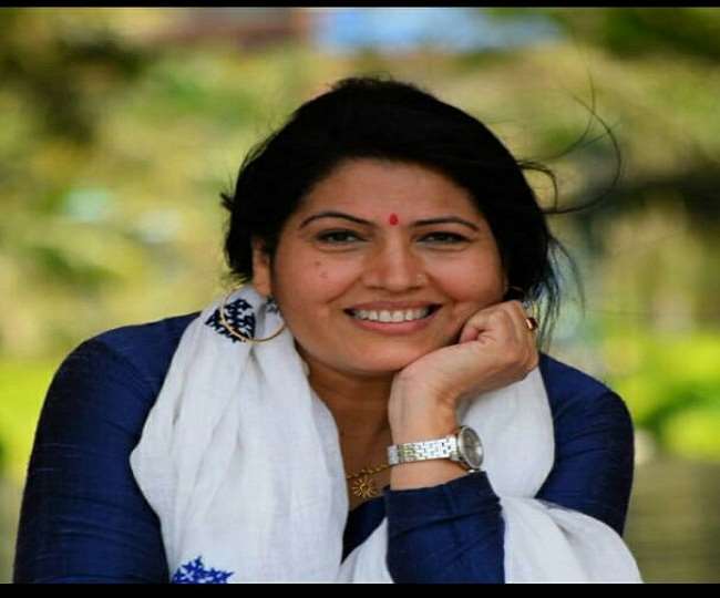 सदी के 131 श्रेष्ठ व्यंग्यकार संकलन में बिजनौर की डॉक्टर पारूल तोमर ...