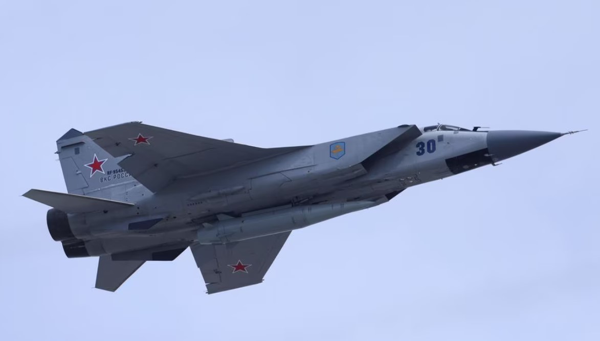 Fastest Fighter Jets: दुनिया में सबसे तेज गति से उड़ते हैं ये फाइटर जेट ...