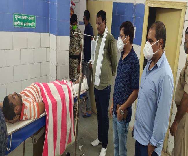 Bihar Crime News: औरंगाबाद में पुलिस टीम को कुचलते हुए भाग गए शराब ...