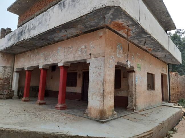 अलमारी की चाबी न देने पर मारी गोली - Bullet shot for not giving key to ...