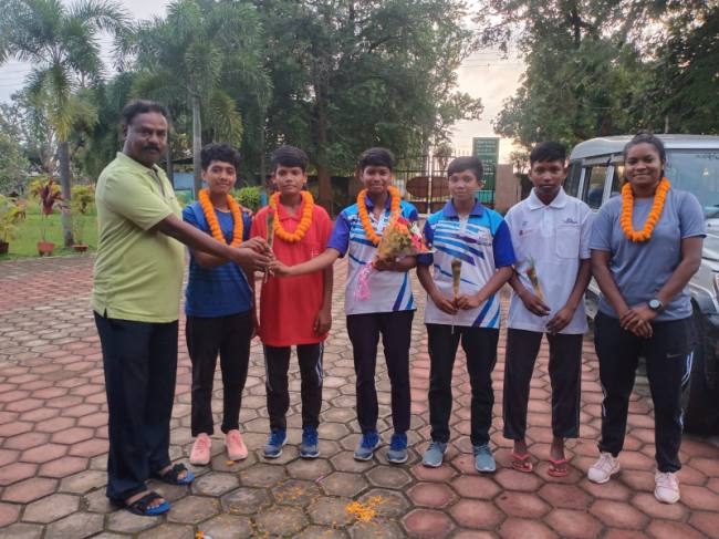 जेएसएसपीएस की तीन महिला फुटबॉल खिलाड़ी नेशनल कैंप के लिए आमंत्रित ...