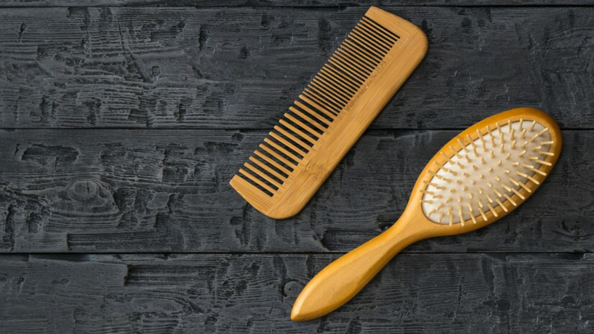 Wooden Comb Benefits: लकड़ी की कंघी से झाड़ेंगे बाल, तो मिलेंगे एक साथ ...