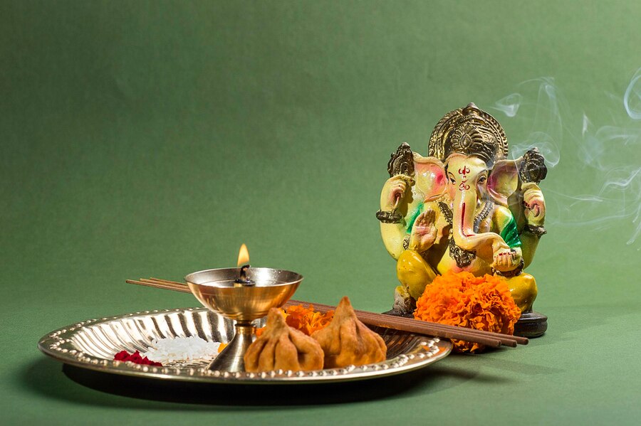 Puja Path Tips: अगर आपको भी मिलते हैं ये संकेत, तो मतलब सफल हुई है आपकी ...