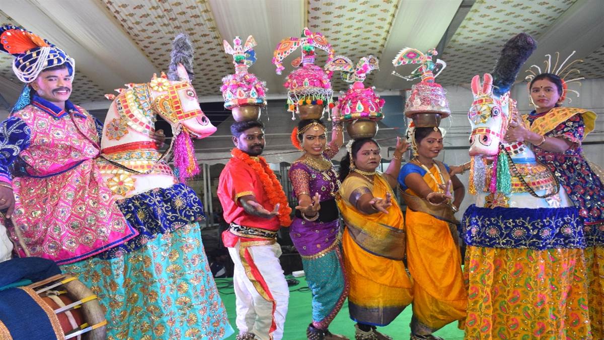 Kashi-Tamil Sangamam :अतिथियों का स्वागत पुष्प वर्षा और डमरू दल करेंगे ...