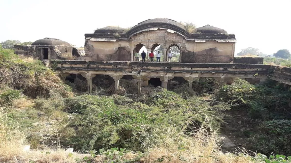 Tantrik Bawdi: रहस्‍य बनी तांत्रिक बावड़ी, कहा जाता है इसका पानी पीने ...