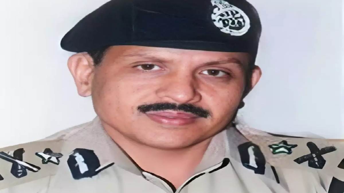 IPS Alok Sharma: AMU से बीटेक, जनकपुरी में ससुराल; SPG चीफ आलोक शर्मा ...