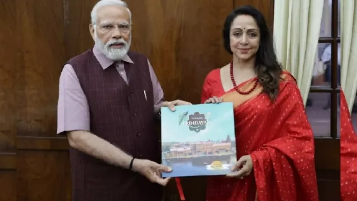 PM Modi Mathura Visit: कई मायनों में बेहद खास है पीएम का दौरा, हेमा ...