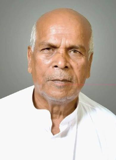 राजकीय सम्मान के साथ हुआ पूर्व मंत्री सुरेंद्र राम का अंतिम संस्कार