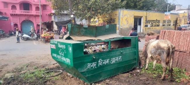 लापरवाही के भंवर में डोर-टू-डोर कूड़ा कलेक्शन - garbej collection ...