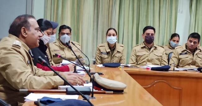 बिलासपुर थाना प्रभारी निलंबित, डीएलएफ फेज-1 प्रभारी लाइन हाजिर ...