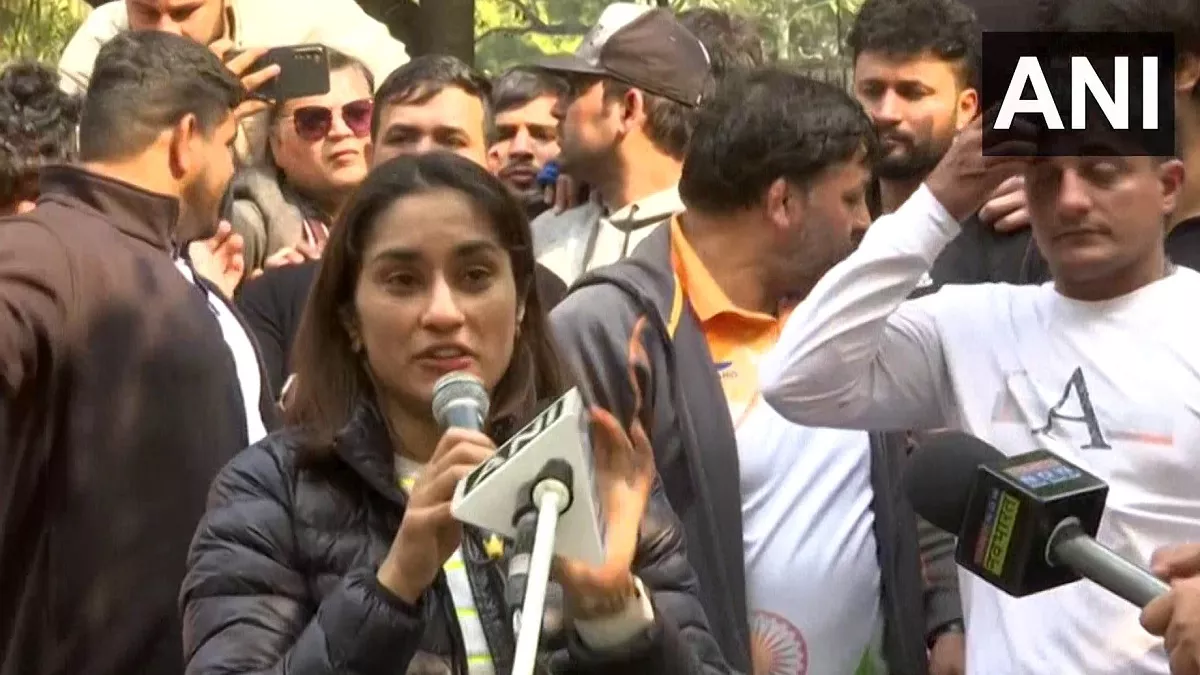 ओलिंपिक विजेताओं की सरकार के प्रतिनिधियों से बेनतीजा रही बातचीत, विनेश ...