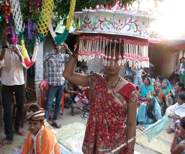 दहेज की कुरीति से दूर बिहार का यह आदिवासी समाज, यहां शादी कर रहे जोड़े ...