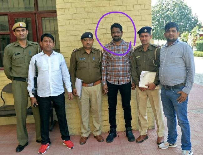 पांच दिन का रिमांड पूरा हो जाने के बाद वापिस जेल पहुंचा गैंगस्टर नरेश ...