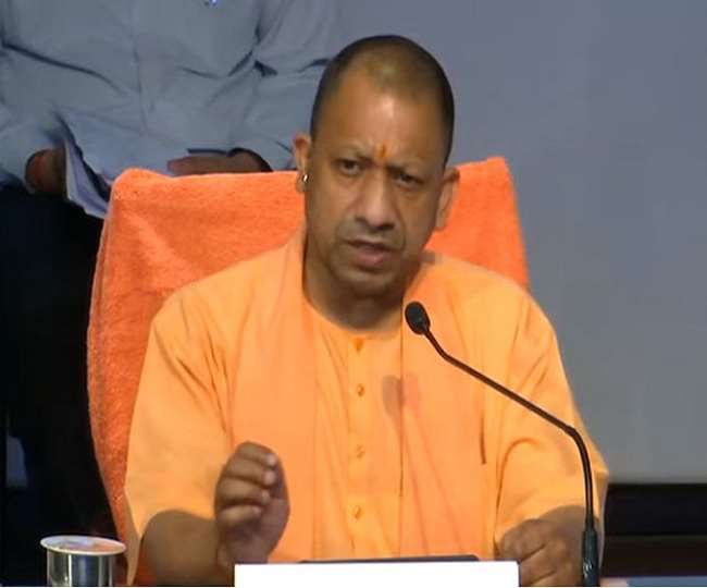 Four Year Term of CM Yogi Adityanath: चार वर्षों में देश के विकास इंजन ...