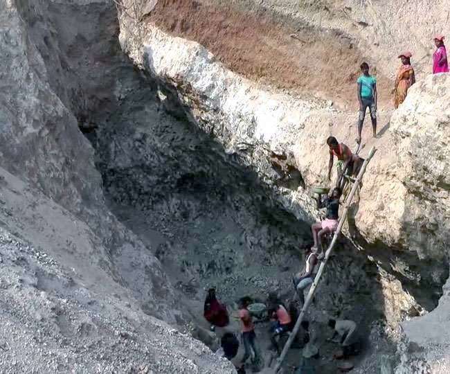 बिहार के नवादा में बड़ा हादसा; अवैध अभ्रक खदान धंसने से एक की मौत दो ...