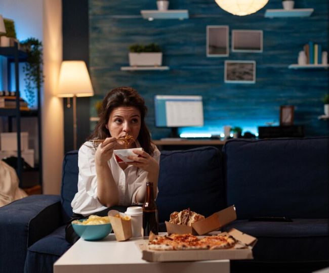 Late Night Eating: देर रात खाने के नुकसान जानने के बाद ऐसा कभी नहीं ...