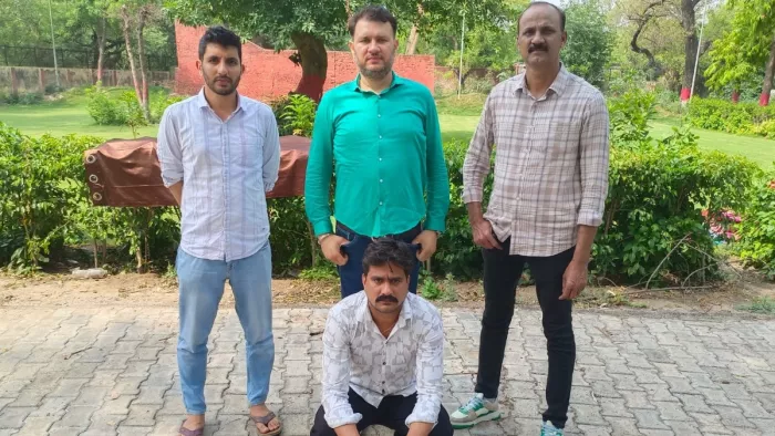 Burari Murder: बसपा नेता सहित परिवार के छह सदस्यों की हत्या कर दफनाया ...