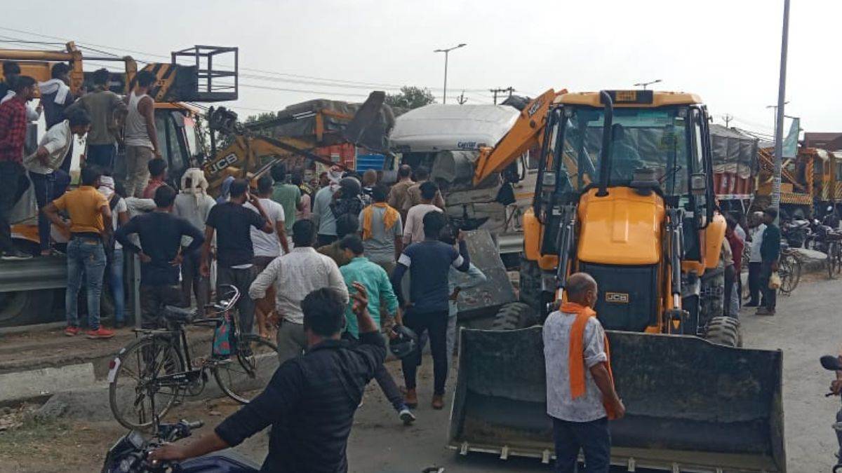 कानपुर इटावा हाईवे पर बड़ा हादसा ट्रक से टकराकर ट्राला चालक की मौत