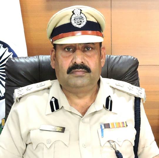 कोरोना से जंग में हथियार बन रहा प्लाज्मा डीआइजी ने की दान करने की अपील ...