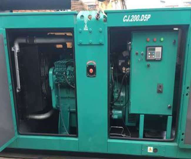 Ghaziabad News: सोसायटी के जेनरेटर में घुस गई बिल्ली, 36 घंटे तक फंसी ...